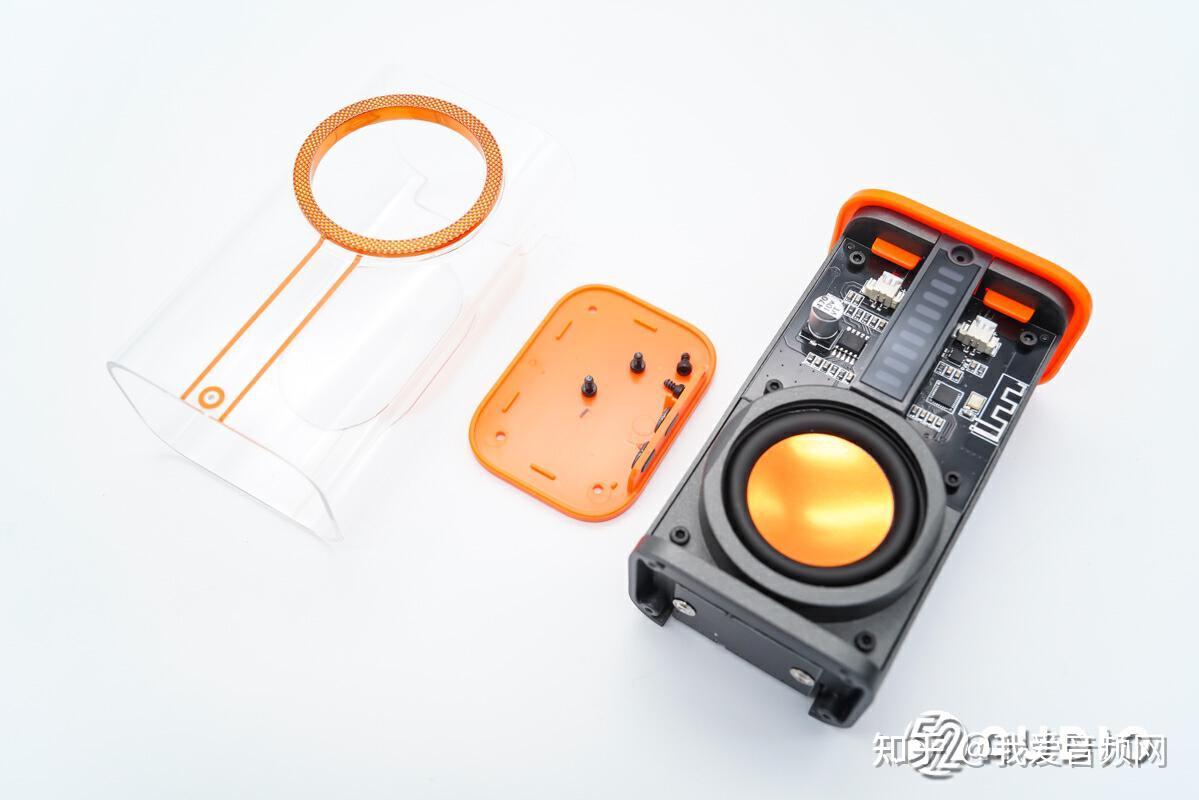 BYZ KO7透明机甲蓝牙音箱拆解，独特透明外壳设计，音乐律动灯效 - 知乎