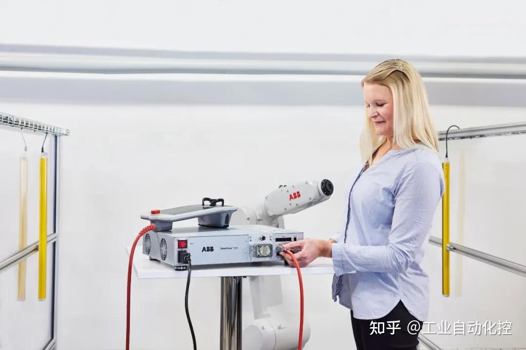 ABB推出两款全新的机器人控制器OmniCore™ E10和V250XT - 知乎