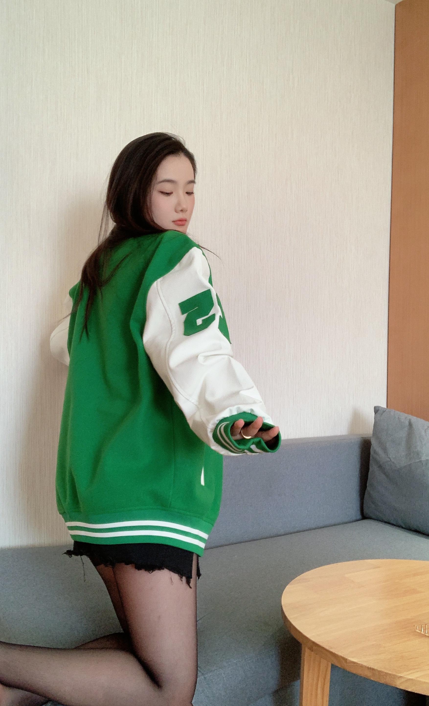 入冬啦|这件GUKUUL绿色棒球服安排给你们 - 知乎