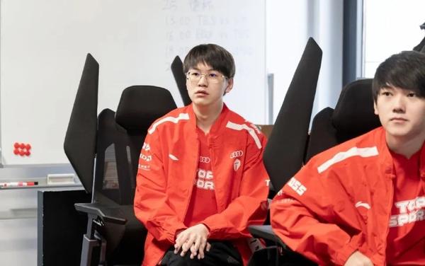 LPL德杯：Ruler成功打脸JKL，年龄不是借口，细节才是王道 - 知乎