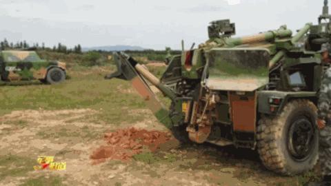 采用猛士底盘的122毫米车载炮——PCL-171 - 知乎