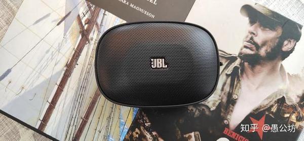 父母需要这样一款便携音箱：JBL SD-12便携式插卡音箱实测 - 知乎