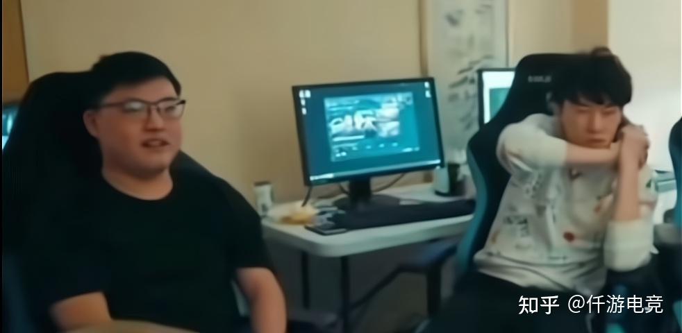 LOL：“2200”什么梗？弹幕一句“你好2200”，小虎当场破防骂人 - 知乎