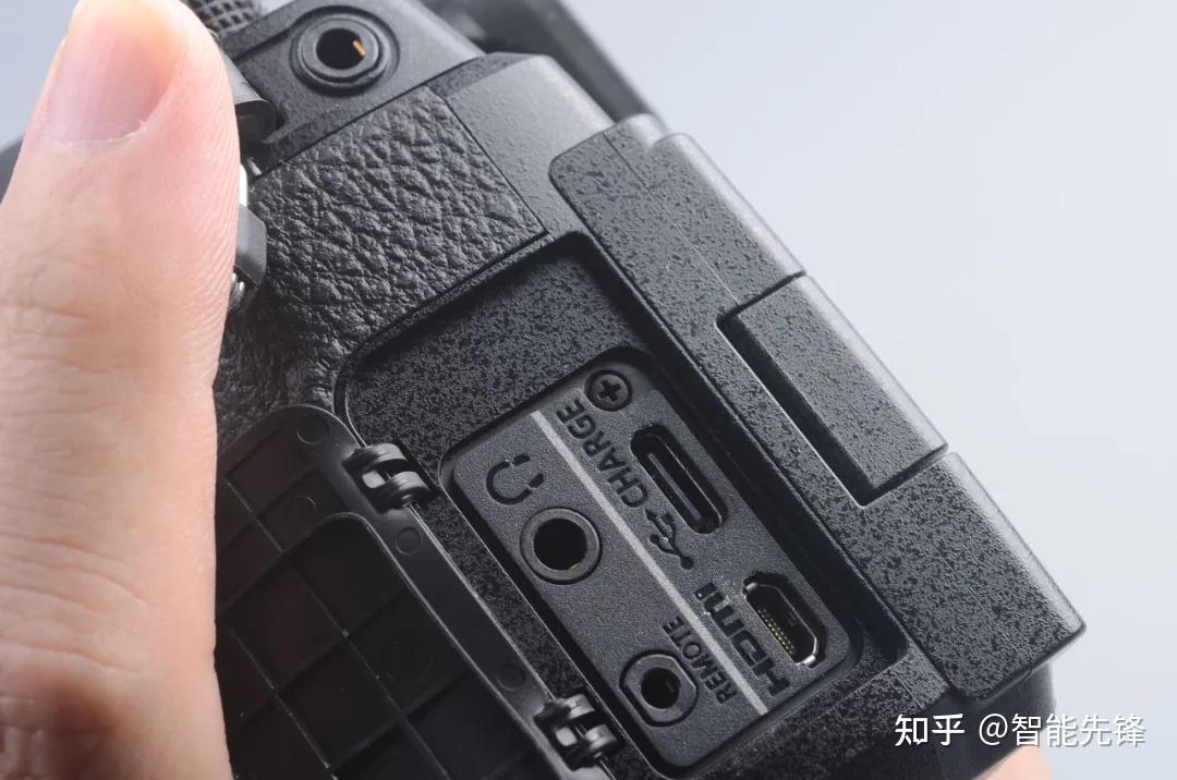 松下G97是一款紧凑型M4/3中端相机 - 知乎