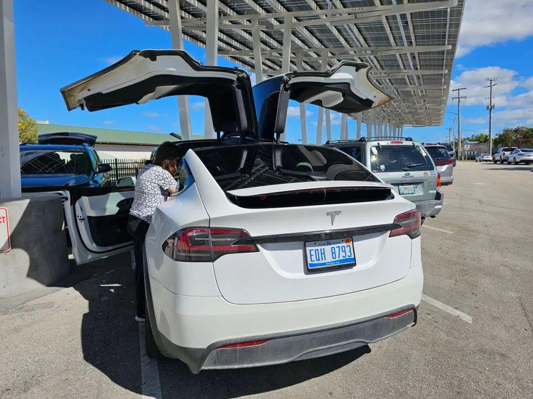 特斯拉OTA 动能回收制动强度选择和深踩加速踏板提醒功能 - 知乎