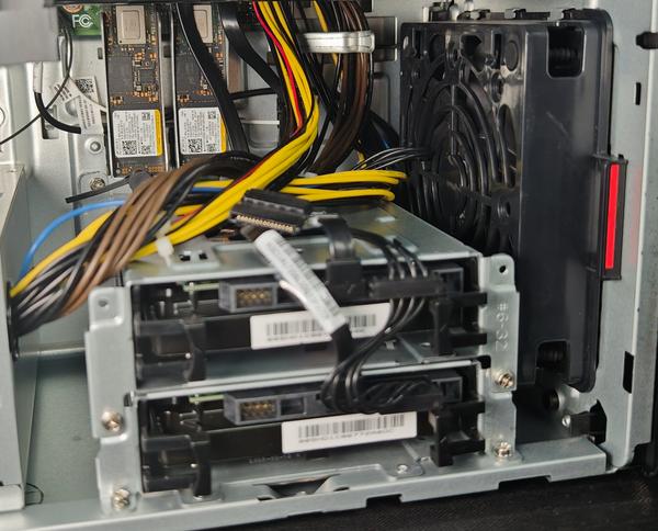 联想ThinkCentre P900高性能商用台式机深度测评：突破生产力极限的硬核实力！ - 知乎