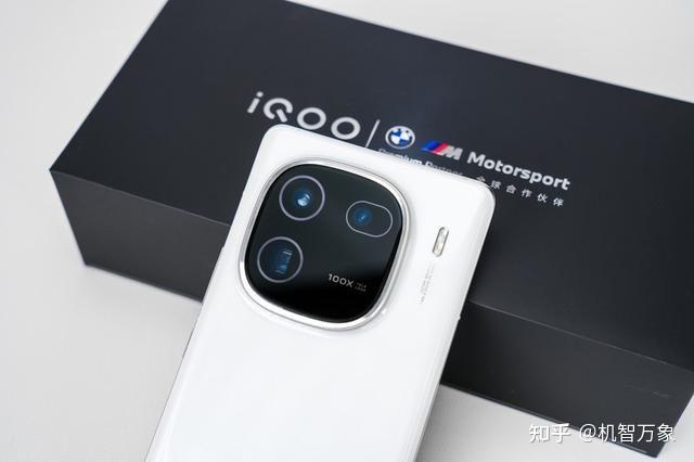 主要区别在外观、价格、屏幕、续航等 一图看懂iQOO12系列参数 - 知乎