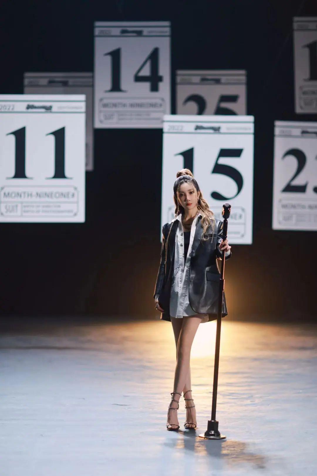 NINEONE赵馨玥全新单曲「Month」及MV上线，化身头号玩家，玩转全新「KENZO UNIVERSITY」复古像素化小游戏 - 知乎