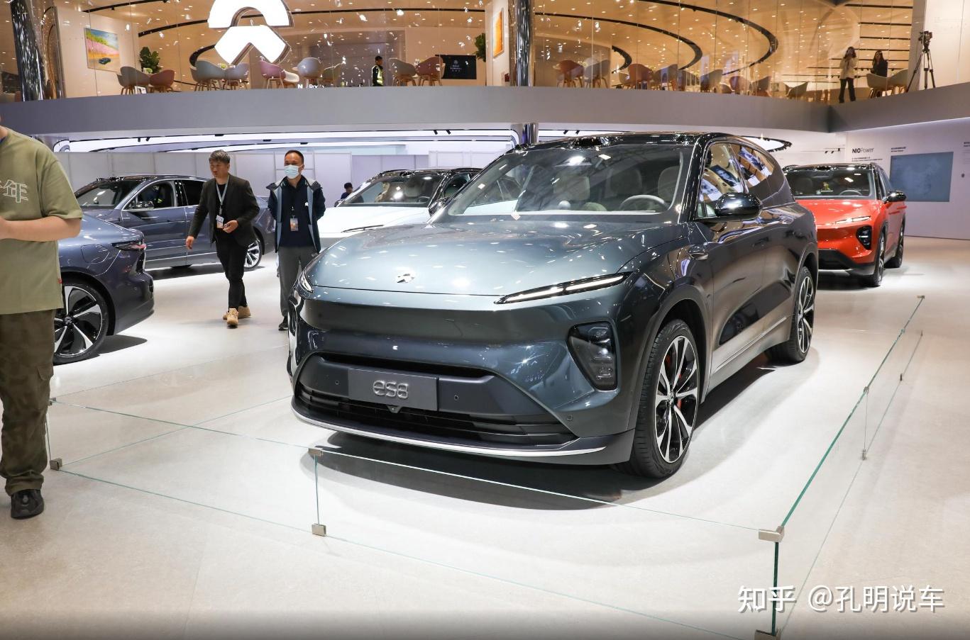蔚来ES8对比宝马X5，两个时代的豪华，相似但重点不同 - 知乎
