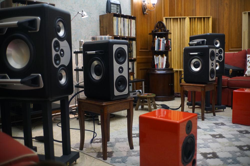 好莱坞录音师用的音箱里面长什么样子！QUESTED罗杰之声S8R监听音箱拆解 - 知乎