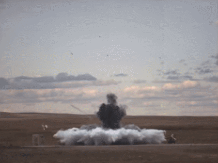 取代喷火器的解放军单兵93毫米云爆火箭筒：一发烧掉一屋的PF97式 - 知乎