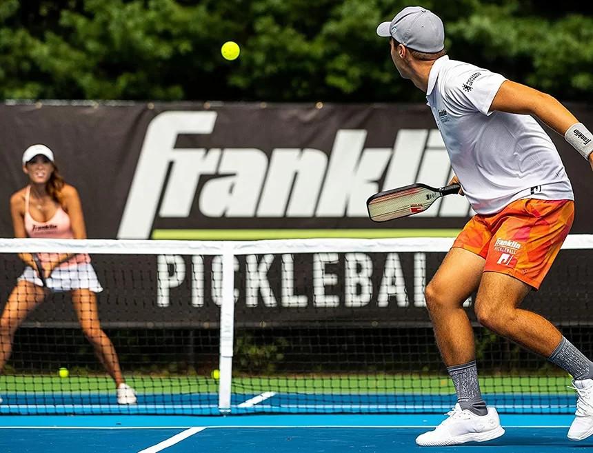 中国人都在追飞盘，美国人迷的是Pickleball - 知乎