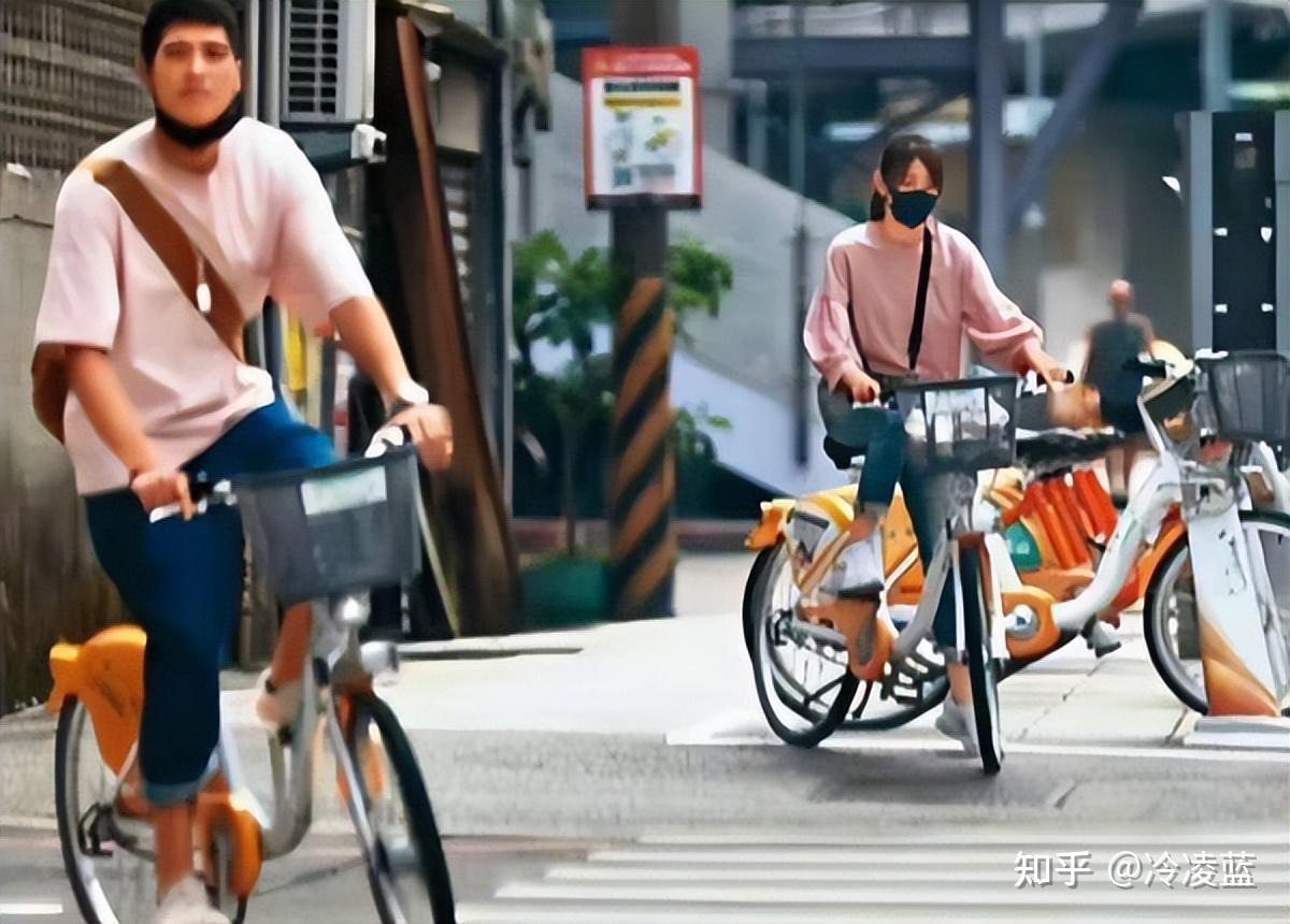 蓝正龙和周幼婷离婚，穿情侣装骑单车去办手续，离婚原因引猜想 - 知乎