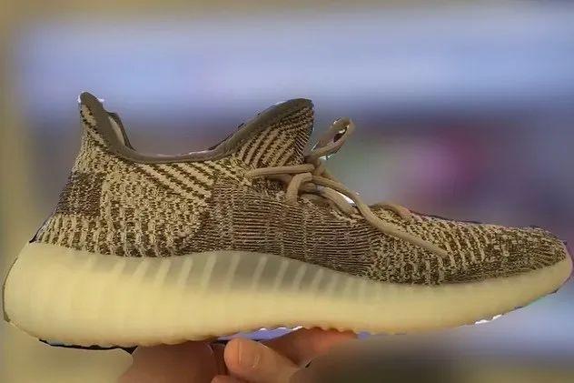 每日鞋讯 | YEEZY 350 V2「Zyon」实物图曝光 - 知乎