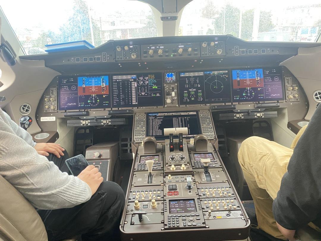 现场 | 国产大飞机C919正式交付东航，实探内部怎么样？ - 知乎