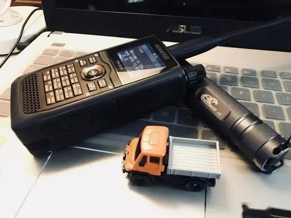 【科普】业余无线电新手如何选择手台？ - 知乎