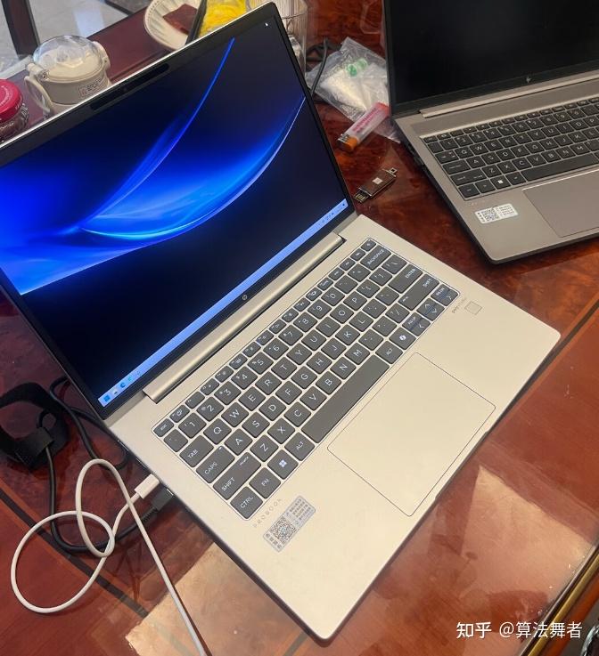 2024年软件工程专业笔记本推荐指南！适合软工的笔记本电脑有哪些？轻薄本游戏本推荐适用计算机专业笔记本电脑推荐，高性价比！敲代码编程javac语言pathon数据结构linux
