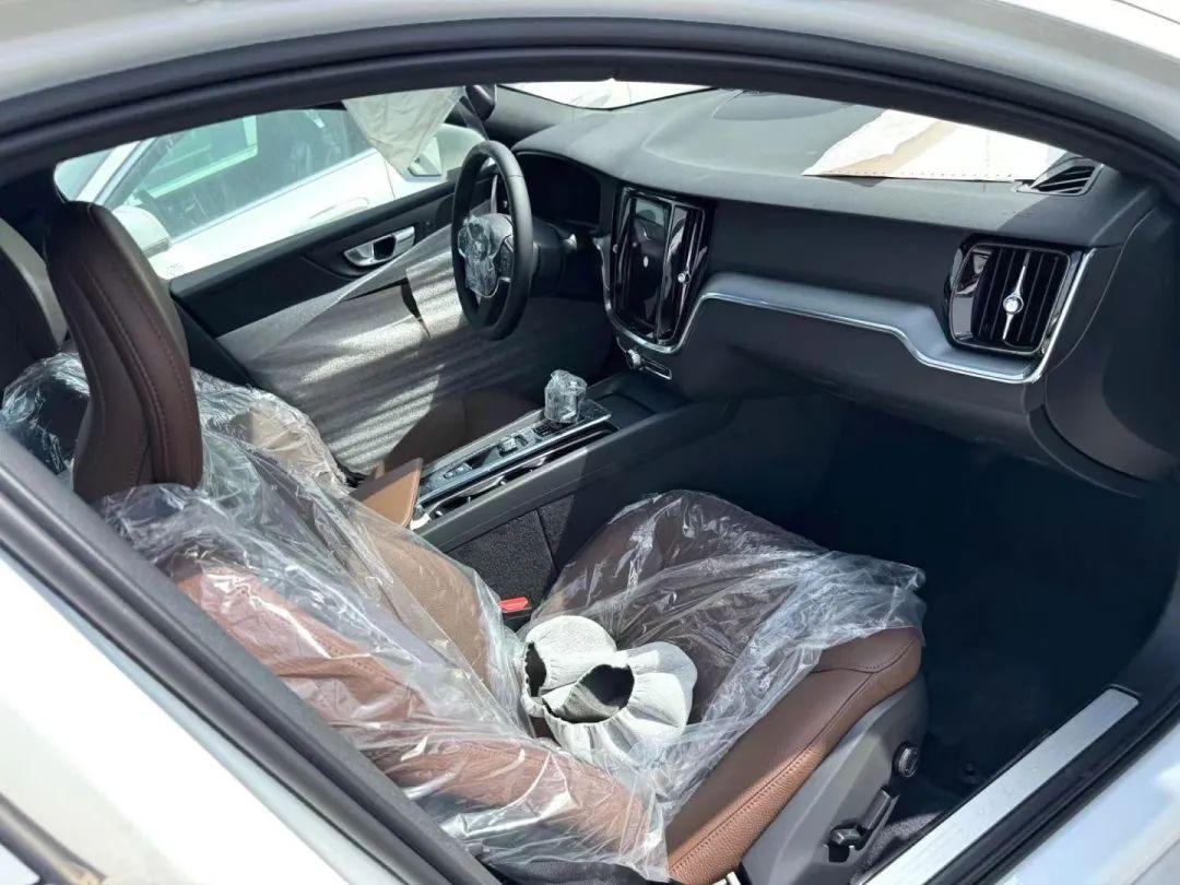 库存沃尔沃S60指导价30.69万，现在包牌过户17.69万 - 知乎