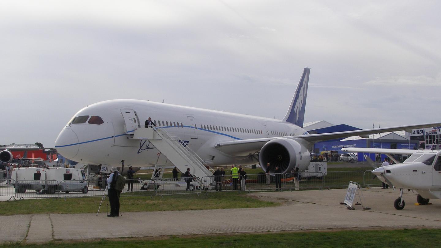 波音787 / Boeing 787 Dreamliner（第一部分：概述、历史） - 辽观搬运的中英文维基百科词条 - 知乎