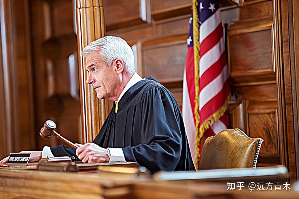 香港法官脑袋上还戴着的假发，就是满清遗老的猪尾巴辫子 - 知乎