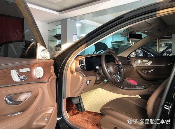 20款E300L奔驰加装原厂小柏林音响，13个喇叭1个功放，德国音响品牌Burmester - 知乎