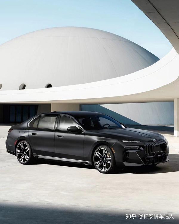 全新BMW M760i - 知乎