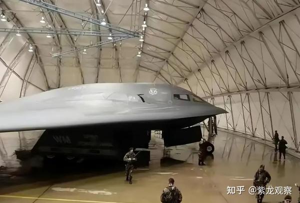 美B21隐轰问世，号称无视所有防空，美军当场订百架，威慑中俄 - 知乎