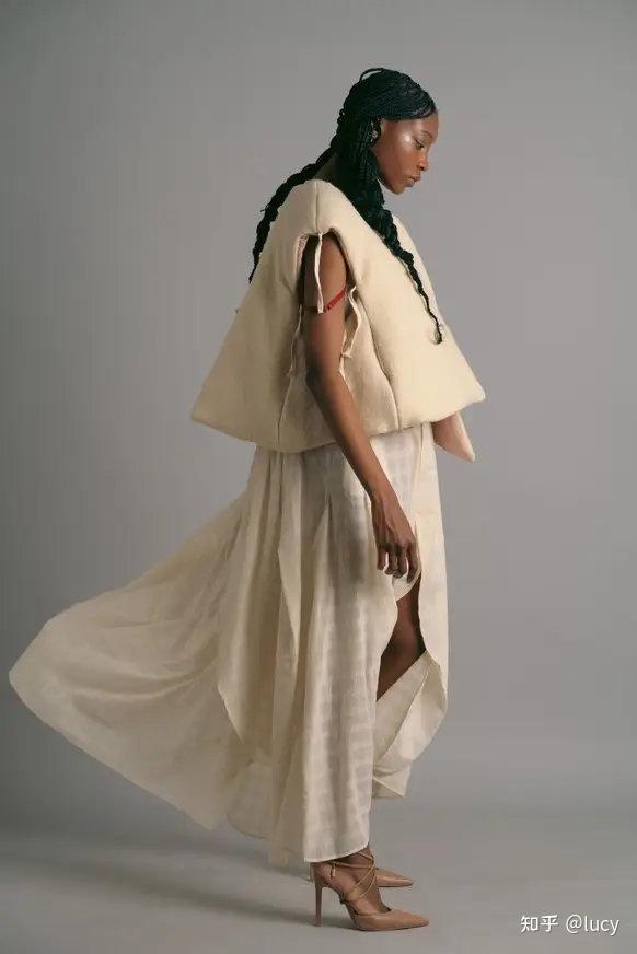 伦敦金斯顿大学举办毕业时装秀 - 知乎