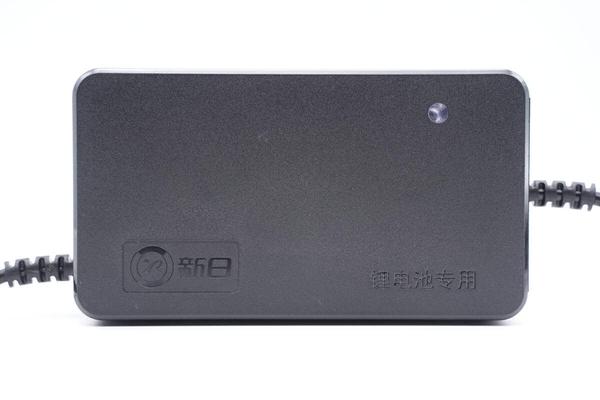 拆解报告：新日109W智能锂电专用充电器DZL481201 - 知乎