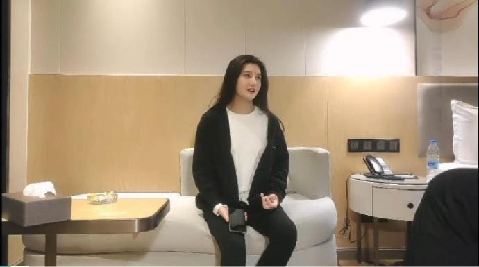 你见过最漂亮的女生长什么样? 知乎