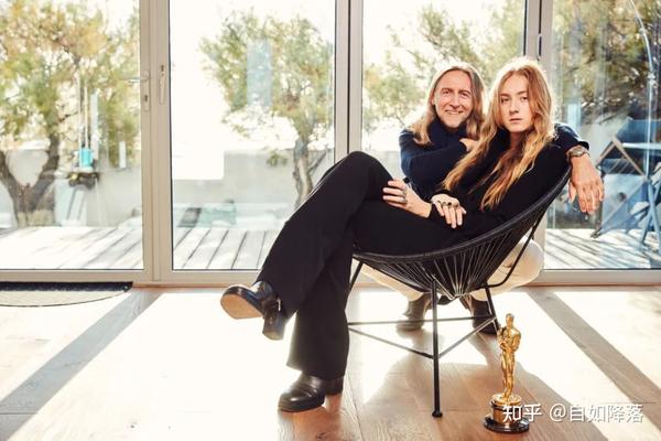 Harris Reed | 欢迎进入我的「性别流动」世界 - 知乎