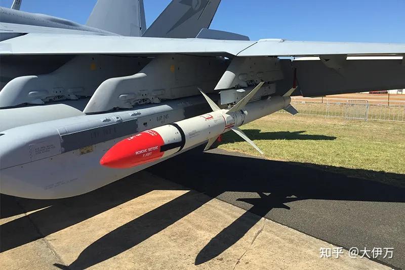 世界唯二！中国空军歼-16D电子战机正式亮相，堪称今年珠海航展首个“意外之喜”！ - 知乎