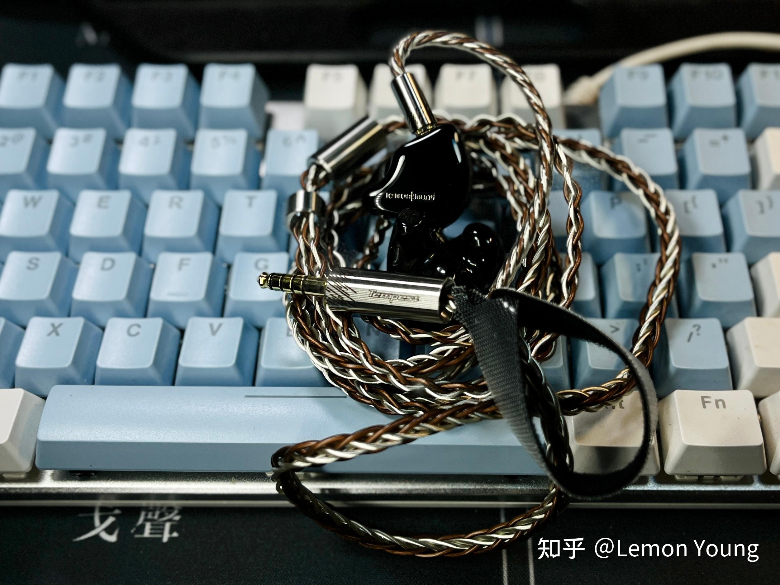 年轻人的第一款私模——Softears Tremolo - 知乎