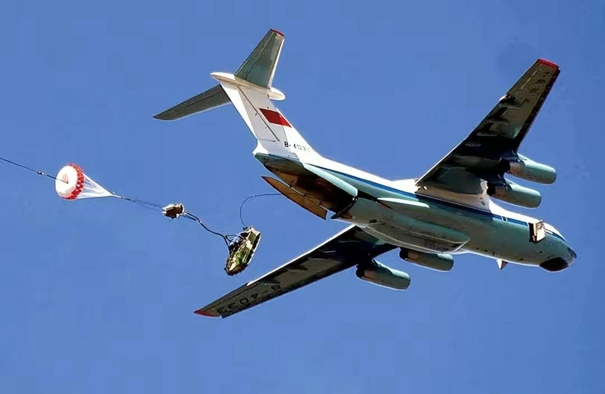 ZBD-03式伞兵战车：空中利刃，陆地先锋 - 知乎