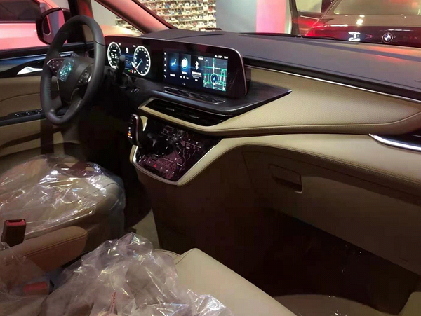 实拍：别克GL8车长超5.2米，最低22万多，底盘配置偏低？ - 知乎