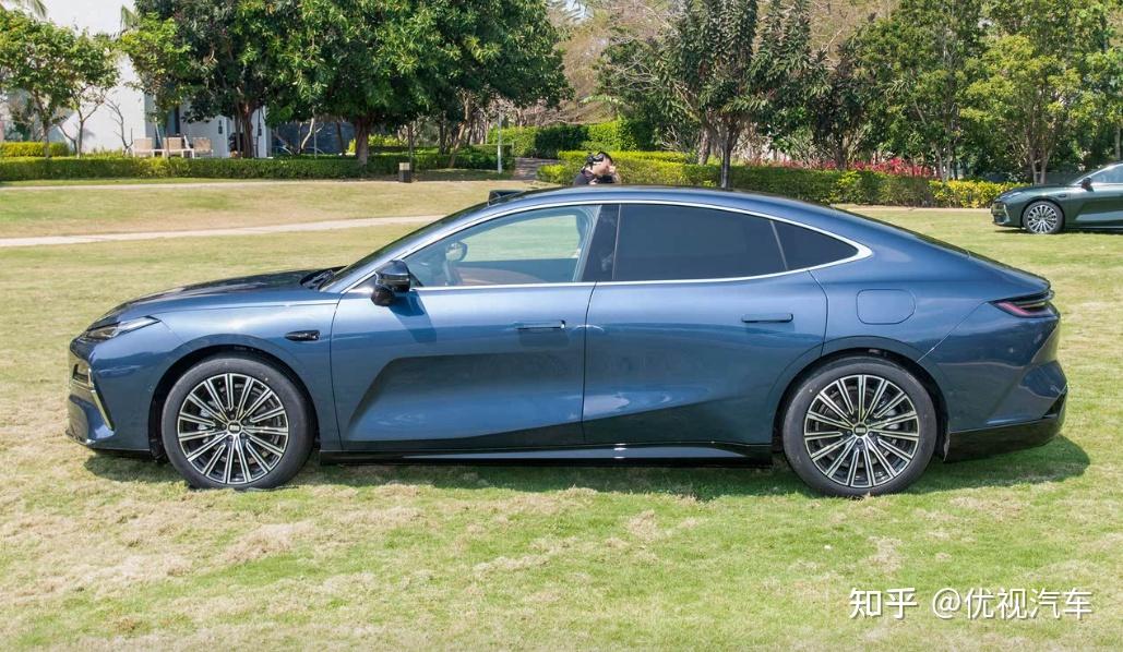 吉利银河A7 EM-i发布更多官图，这侧面，神似沃尔沃S90？ - 知乎