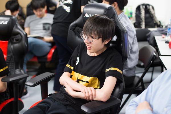 我们对Mlxg的共同回忆 - 知乎