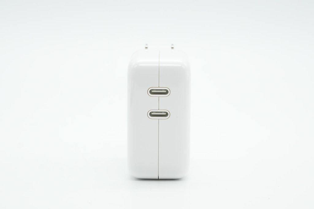拆解报告：Apple苹果原装35W双C口快充充电器A2676 - 知乎