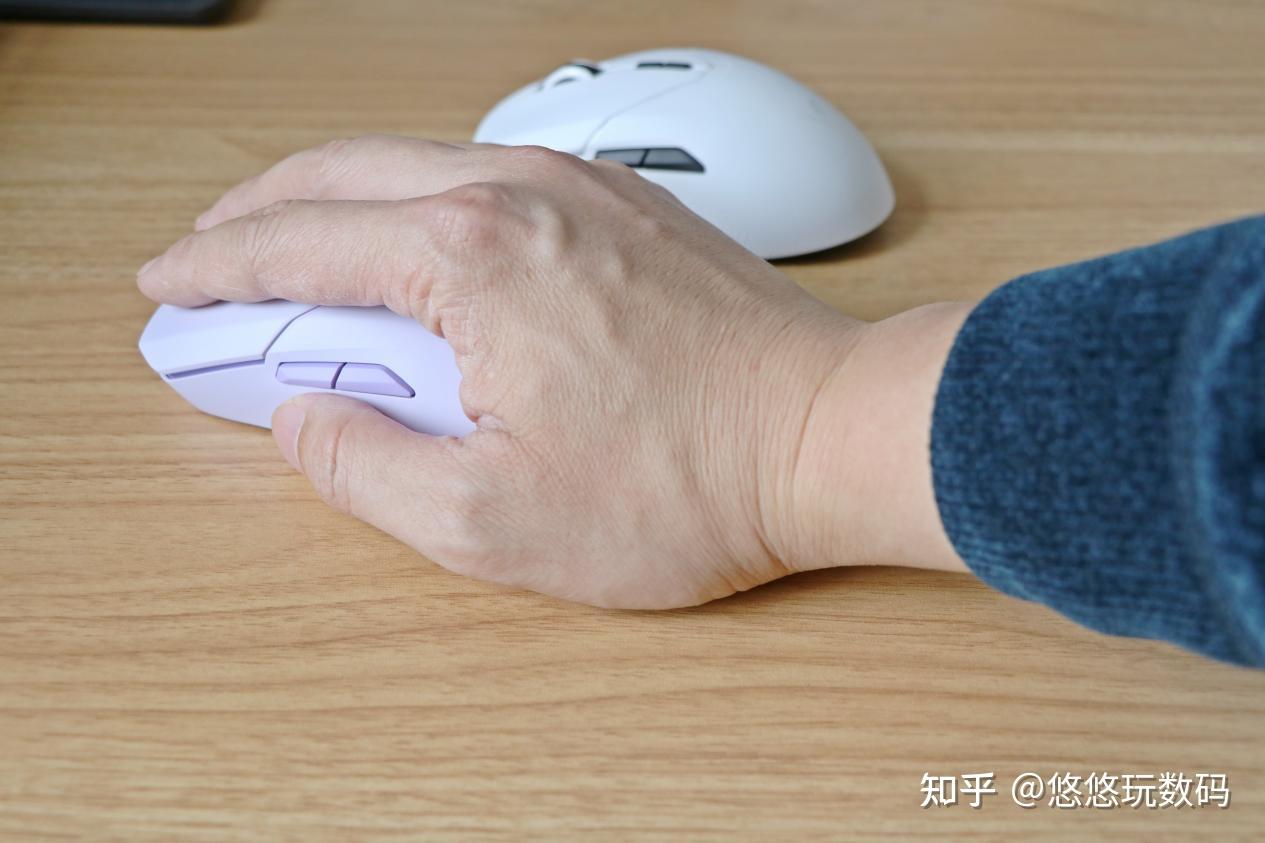 轻量化，4KHz回报率，无线充电：雷柏VT9 Pro双模无线鼠标