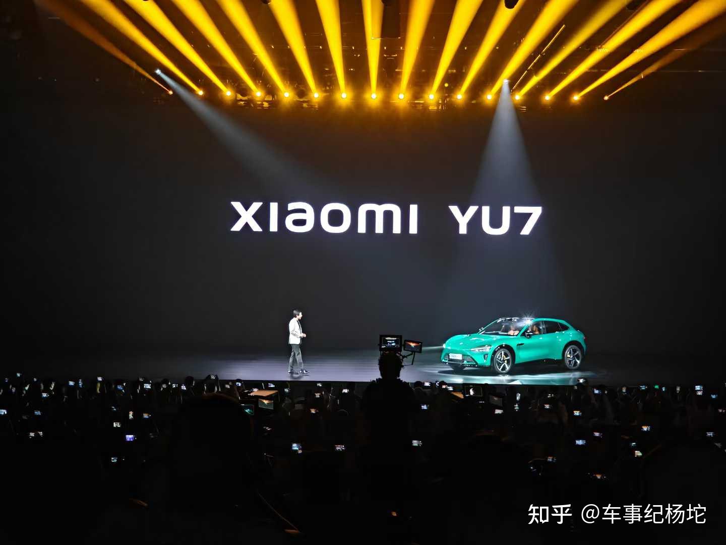 最高续航里程 835km，全系标配 800V 平台，小米 YU7 正式亮相 - 知乎