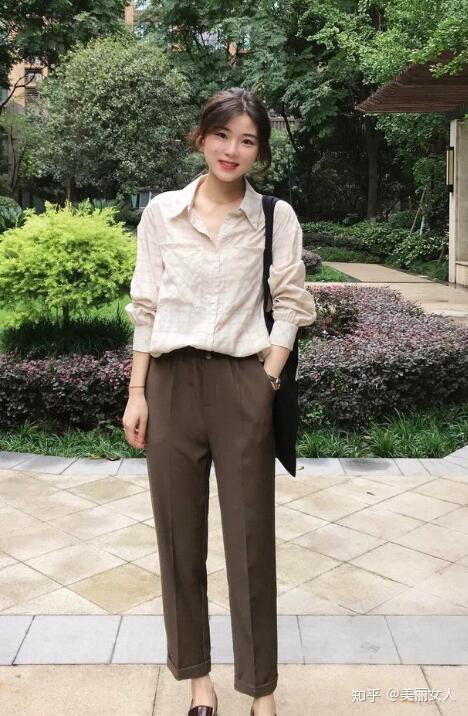 休闲衬衫配什么裤子好看 - 知乎
