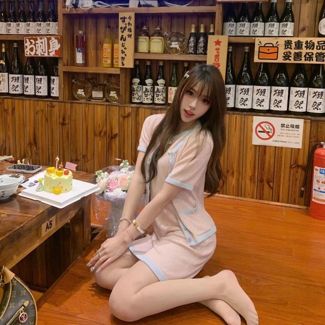 黑丝+黑色包臀裙丨170cm 53kg服饰搭配 - 知乎