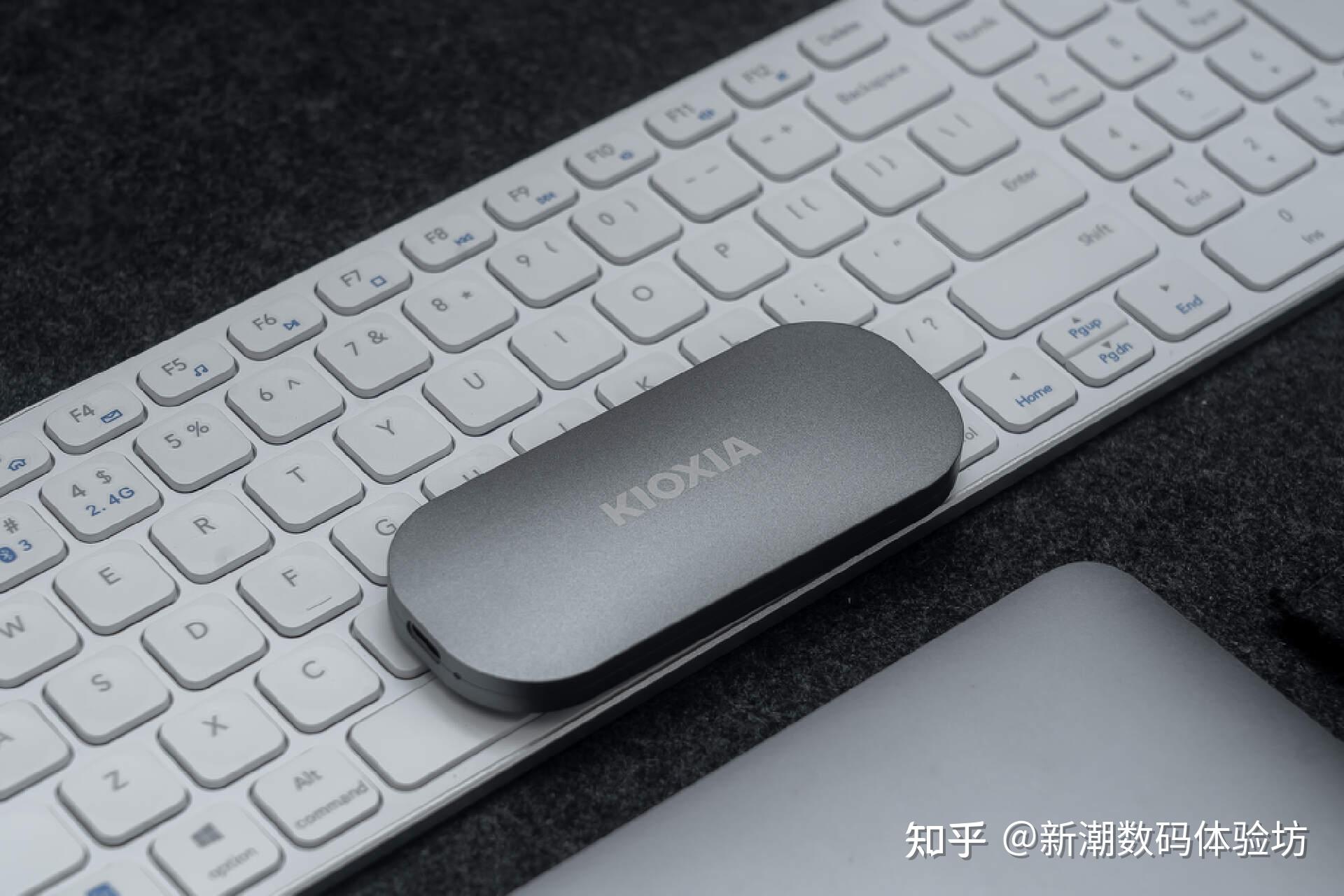 机械硬盘终结者，读写速度每秒1G——铠侠XD10移动固态硬盘体验 - 知乎