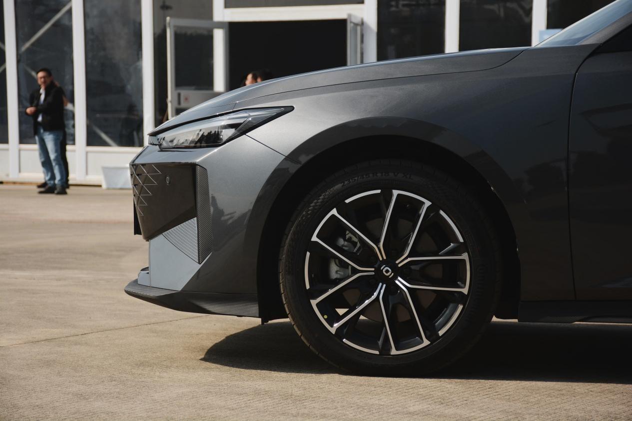 试驾官丨评测长安启源Q05＆A06，长安“混”出头了！ - 知乎