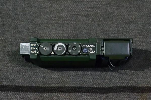 SEM-52A：德军VHF（超高频）军用便携式无线电设备 - 知乎