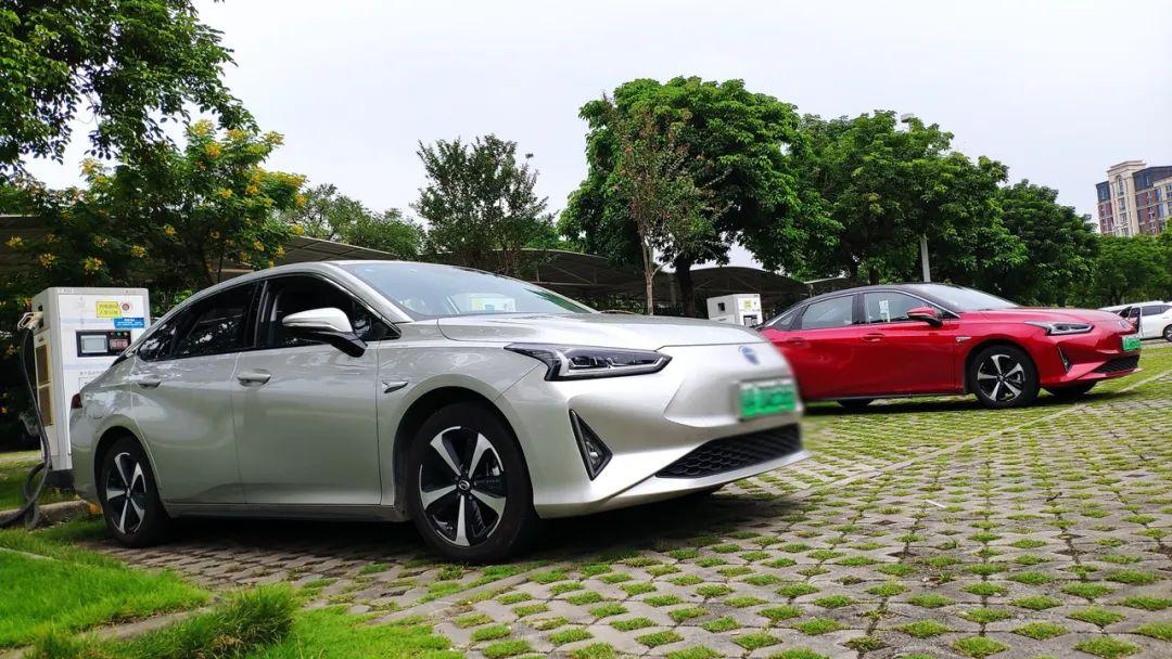 试驾iA5，广汽丰田首款纯电动轿车，续航510公里 - 知乎