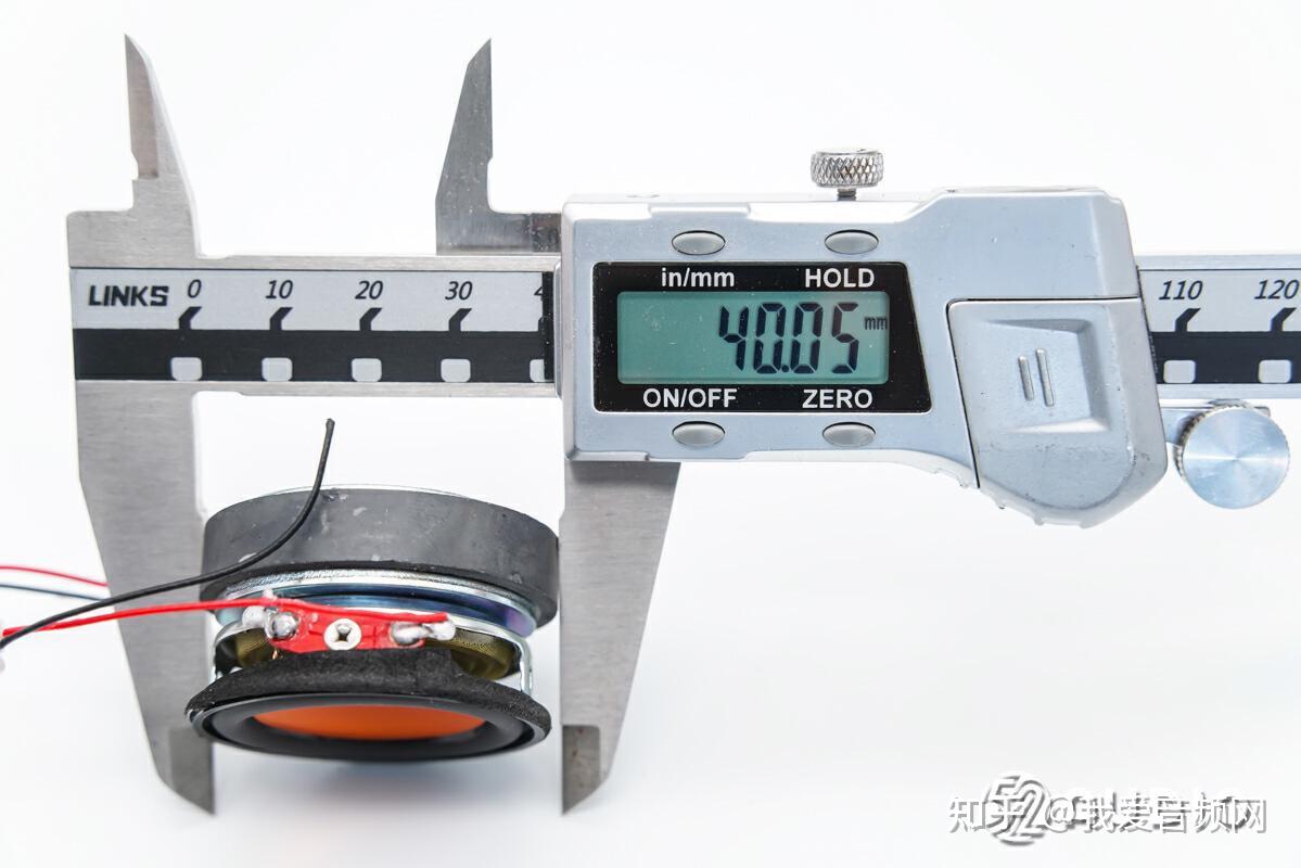 BYZ KO7透明机甲蓝牙音箱拆解，独特透明外壳设计，音乐律动灯效 - 知乎