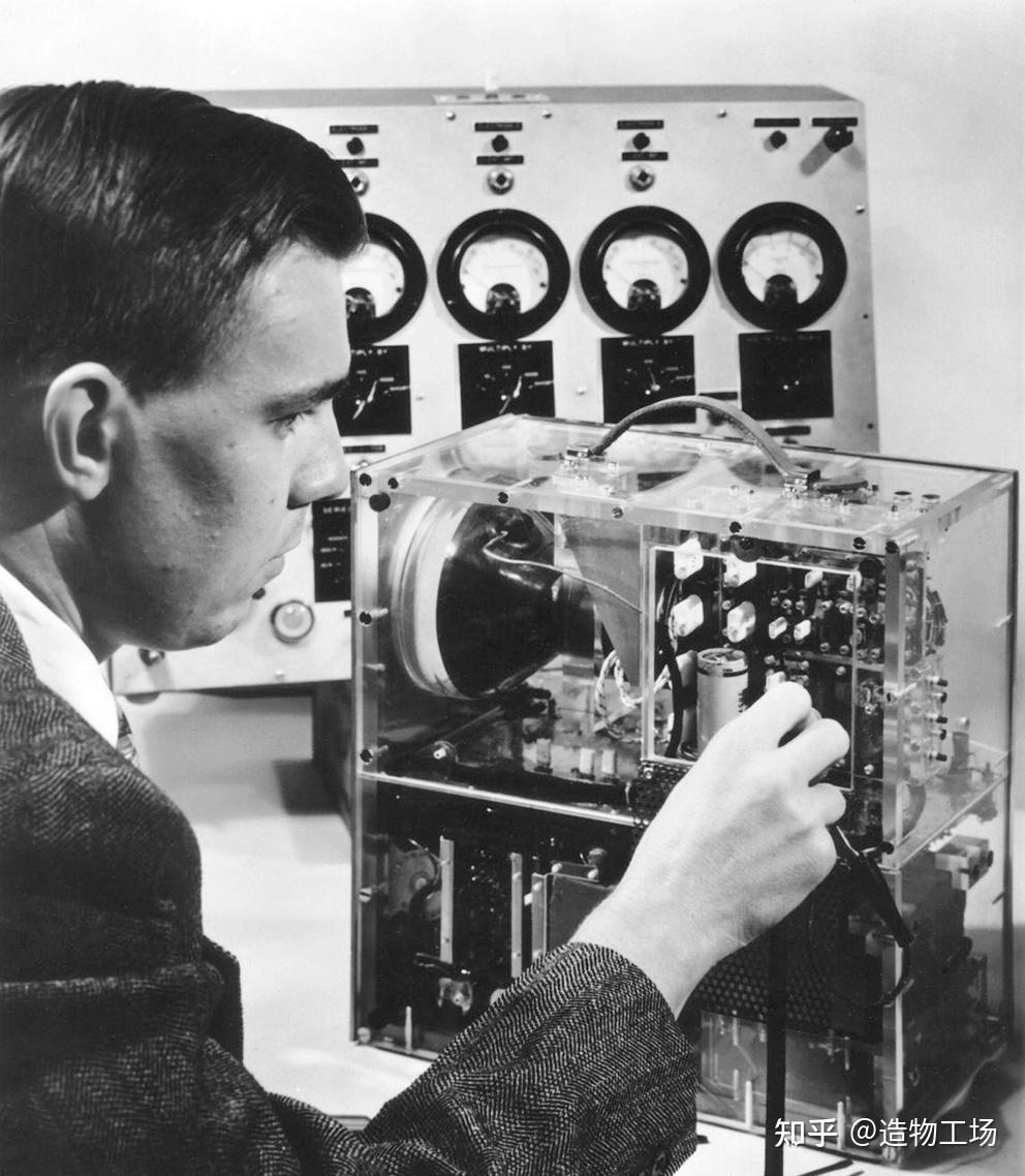 第一个晶体管背后的故事 - 知乎