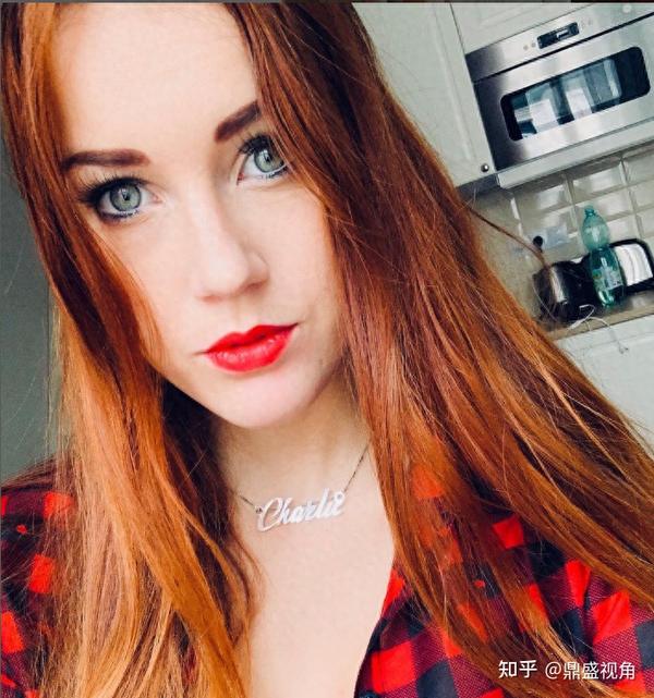 查理·雷德 (Charlie Red)来自捷克共和国的美女 - 知乎