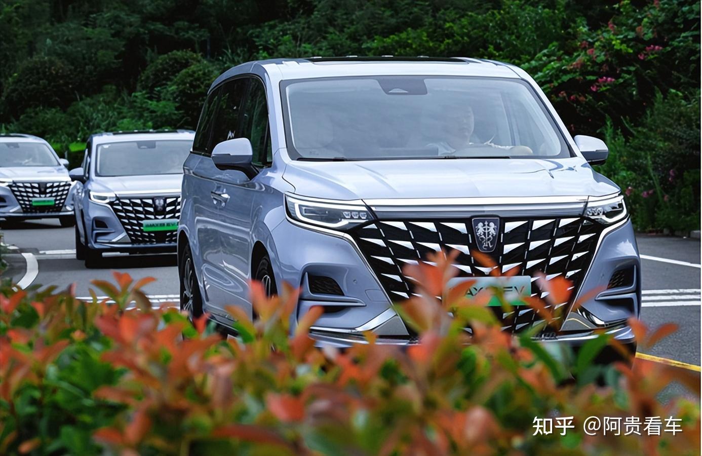 都是纯电豪华MPV顶流，买顶配荣威iMAX 8 EV还是丐版腾势D9 EV？ - 知乎